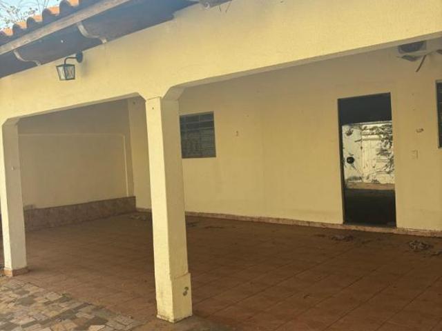Casa para venda em Centro, Uberlândia