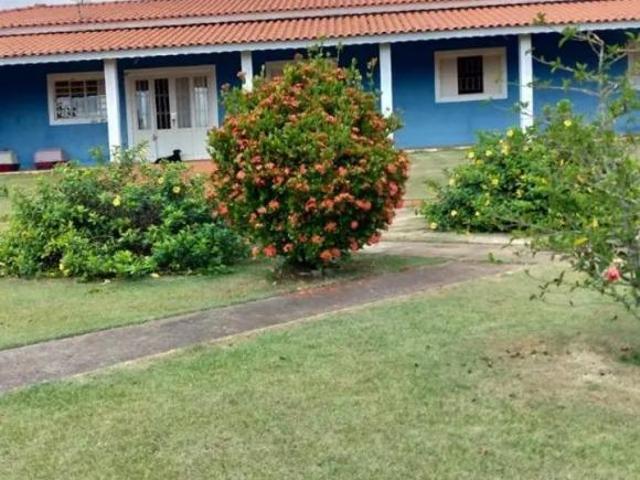 Casa para venda em Cercado de 310.00m² com 3 Quartos, 1 Suite e 4 Garagens