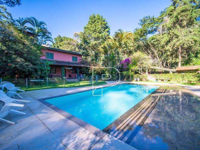 Casa para venda em Chácara Eliana em Cotia São Paulo de 420.00m² com 8 Quartos, 3 Suítes e 7 Garagens