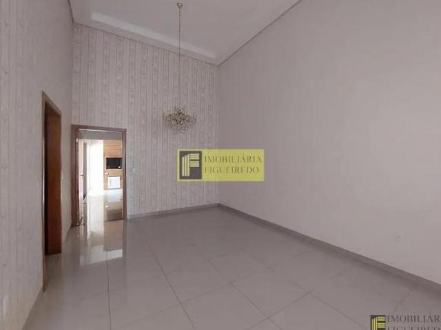 Casa para venda em Chácara Jockey Club zona Rural de 150.00m² com 3 Quartos, 2 Suites e 2 Garagens