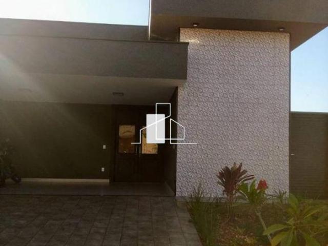 Casa para venda em Chácara Jockey Club zona Rural de 122.00m² com 3 Quartos, 3 Suites e 2 Garagens