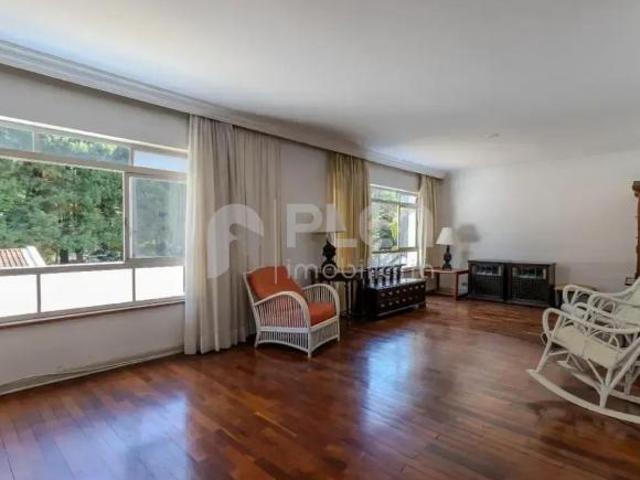 Casa para venda em Chácara Monte Alegre com 3 quartos, sendo 1 suíte, 261m²