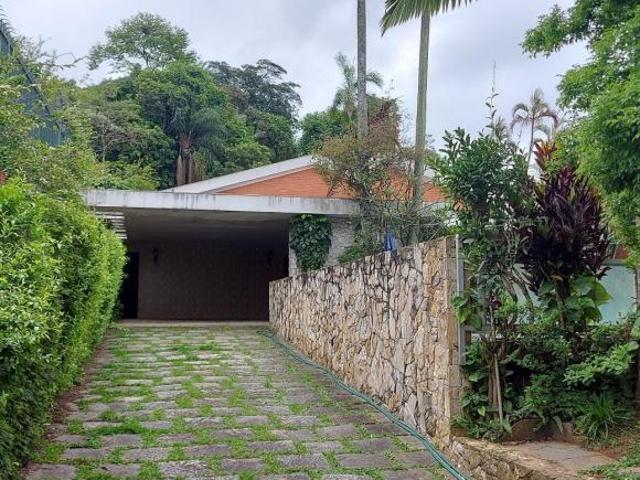 Casa para venda em Chácara Monte Alegre de 936.00m² com 3 Quartos, 1 Suite e 8 Garagens