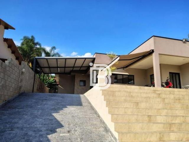 Casa para venda em Chácara Morada Mediterrânea de 150.00m² com 3 Quartos, 1 Suite e 3 Garagens