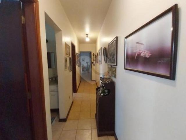 Casa para venda em Chácara Morada Mediterrânea de 250.00m² com 4 Quartos, 2 Suites e 6 Garagens