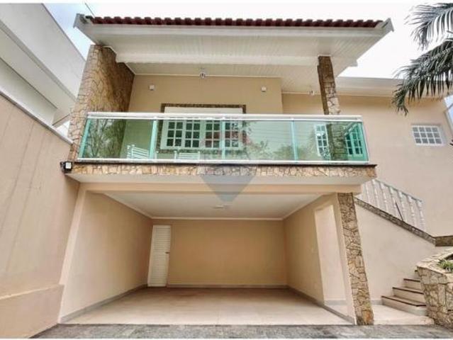 Casa para venda em Chácara Rodrigues de 189.00m² com 3 Quartos, 1 Suite e 4 Garagens