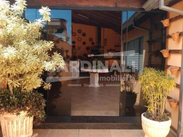 Casa para venda em Chacara São Caetano de 216.00m² com 3 Quartos, 1 Suite e 2 Garagens