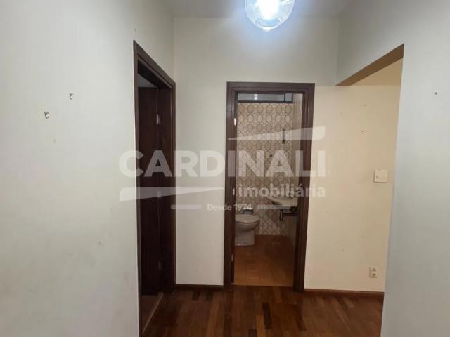 Casa para venda em Chácara São João em São Carlos São Paulo de 269.00m² com 3 Quartos, 1 Suíte e 3 Garagens