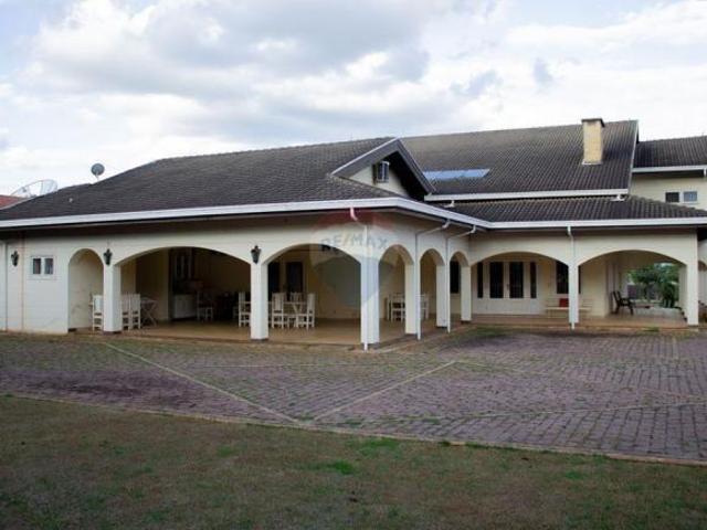 Casa para venda em Chácara Santa Fé de 964.63m² com 4 Quartos, 4 Suites e 6 Garagens