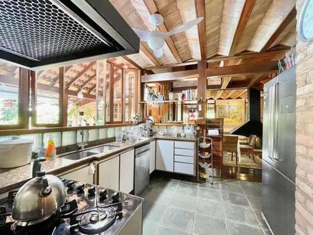 Casa para venda em Chácara Santa Lúcia Dos Ypes de 363.50m² com 3 Quartos, 1 Suite e 10 Garagens