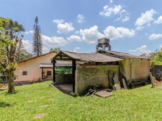 Casa para venda em Chácara Santo Hubertus com 4 quartos, 277m²