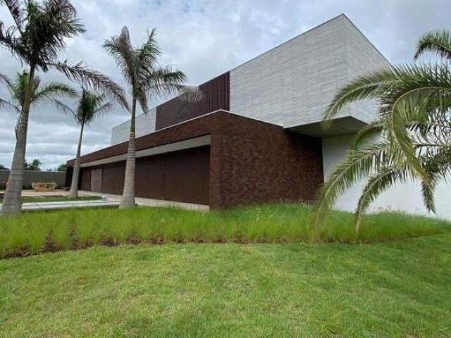 Casa para venda em Chácaras Residenciais Santa Maria de 1800.00m² com 5 Quartos e 5 Suites