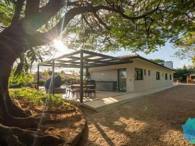Casa para venda em Chácaras Videiras De Itaici de 355.00m² com 4 Quartos e 4 Suites