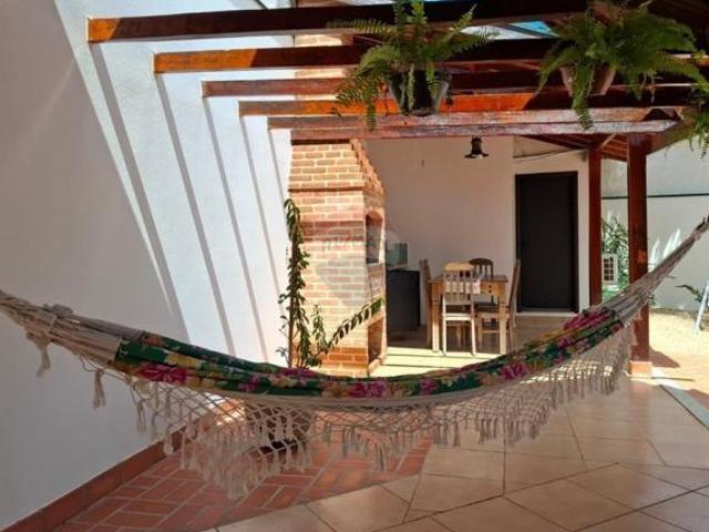 Casa para venda em City Ribeirão de 220.00m² com 4 Quartos, 2 Suites e 4 Garagens