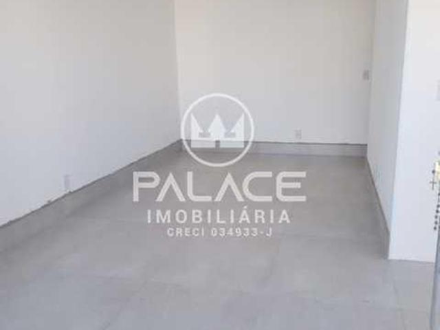Casa para venda em Cidade Judiciária de 68.00m² com 1 Quarto, 1 Suite e 2 Garagens