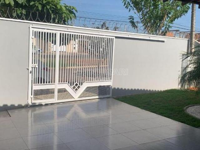 Casa para venda em Cidade Jardim de 69.00m² com 3 Quartos e 2 Garagens