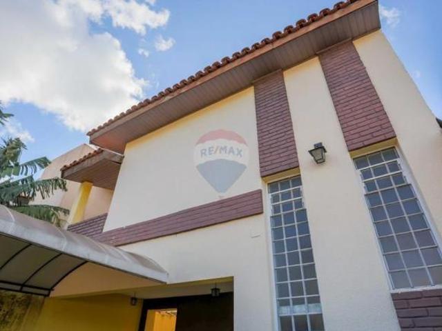 Casa para venda em Cidade Jardim de 157.00m² com 3 Quartos, 1 Suite e 3 Garagens