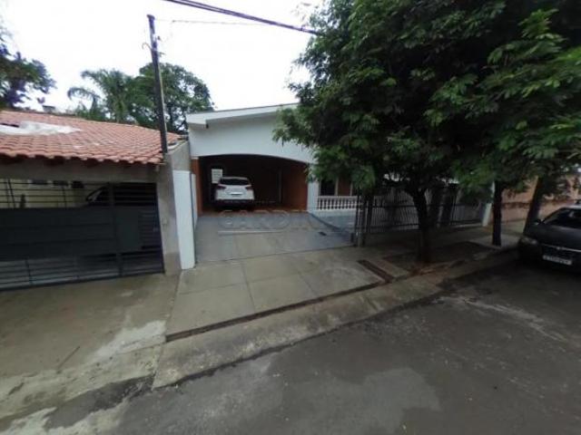 Casa para venda em Cidade Jardim de 199.00m² com 3 Quartos, 1 Suite e 4 Garagens