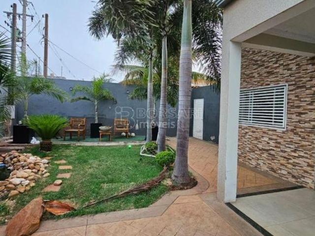 Casa para venda em Cidade Jardim de 282.00m² com 3 Quartos, 3 Suites e 5 Garagens