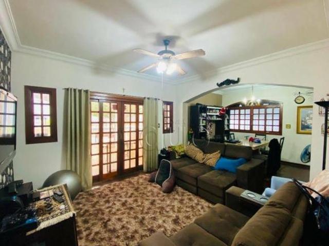 Casa para venda em Cidade Jardim de 331.00m² com 4 Quartos, 3 Suites e 3 Garagens