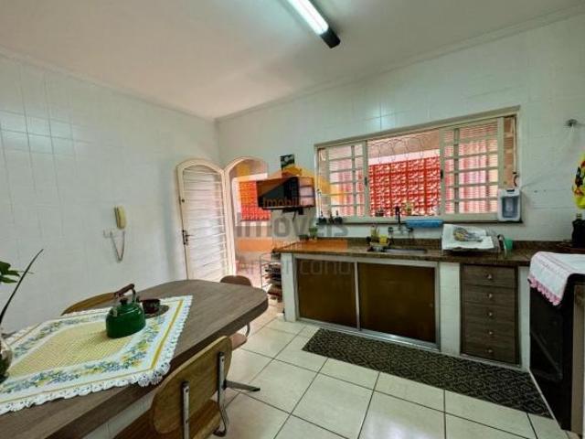 Casa para venda em Cidade Jardim Ii de 140.00m² com 3 Quartos e 3 Garagens