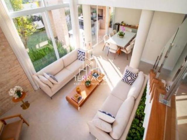Casa para venda em Cidade Santos Dumont de 300.00m² com 3 Quartos, 3 Suites e 4 Garagens