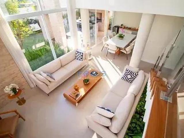 Casa para venda em Cidade Santos Dumont de 300.00m² com 3 Quartos, 3 Suites e 6 Garagens
