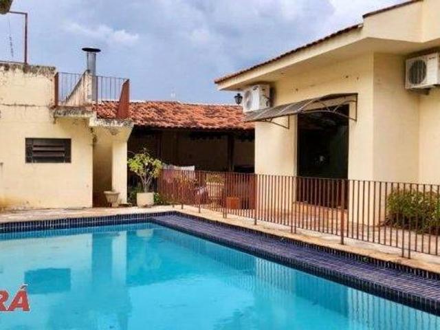 Casa para venda em Cidade Universitária de 682.00m² com 4 Quartos, 1 Suite e 2 Garagens