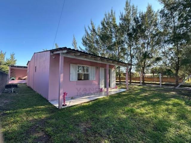 Casa para Venda em Cidreira, costa do sol, 2 dormitórios, 1 suíte, 2 banheiros, 2 vagas