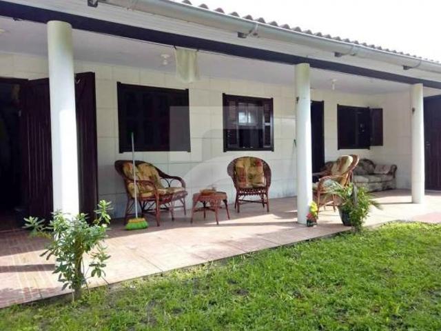 Casa para Venda em Cidreira, Centro, 2 dormitórios, 2 banheiros, 1 vaga