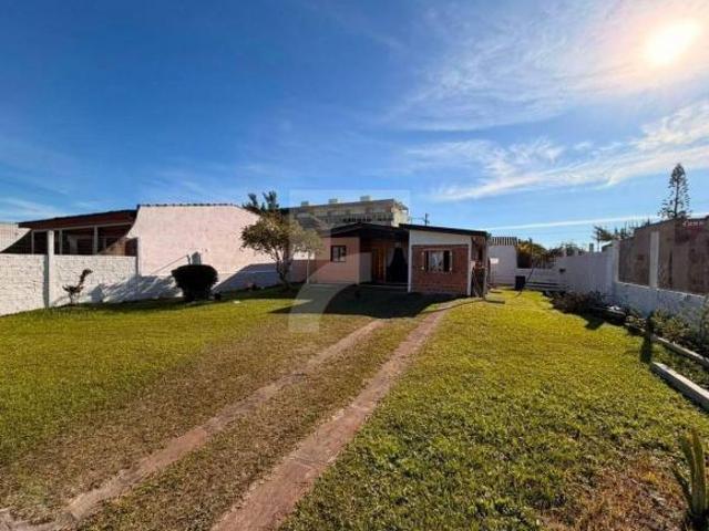 Casa para Venda em Cidreira, Centro, 3 dormitórios, 1 banheiro, 1 vaga