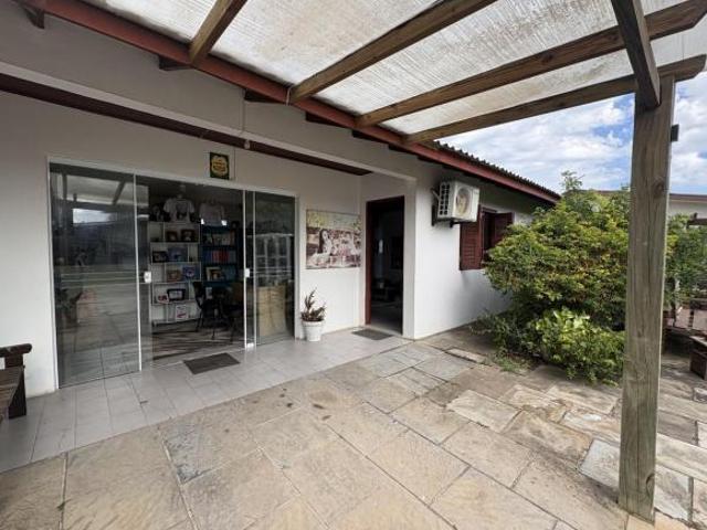 Casa para Venda em Cidreira, Centro, 3 dormitórios, 2 banheiros