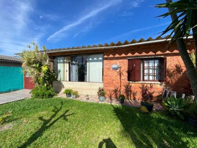 Casa para Venda em Cidreira, Centro, 3 dormitórios, 2 banheiros, 2 vagas