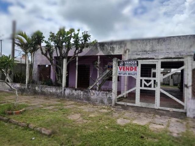 Casa para Venda em Cidreira, centro, 4 dormitórios, 2 banheiros, 2 vagas