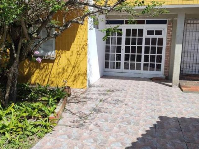 Casa para Venda em Cidreira, centro, 5 dormitórios, 1 suíte, 3 banheiros, 2 vagas