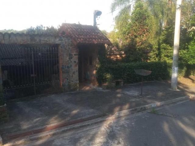 Casa para venda em Cristal Park de 1572.00m² com 6 Quartos e 4 Suites