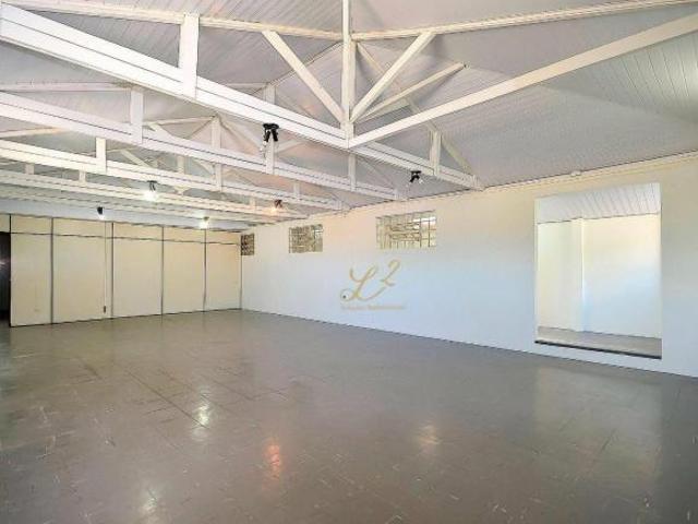 Casa para venda em Cristo Rei de 172.00m² com 1 Quarto e 5 Garagens