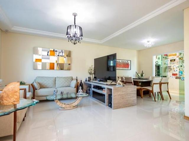Casa para Venda em Curitiba, Água Verde, 3 dormitórios, 3 suítes, 4 banheiros, 3 vagas