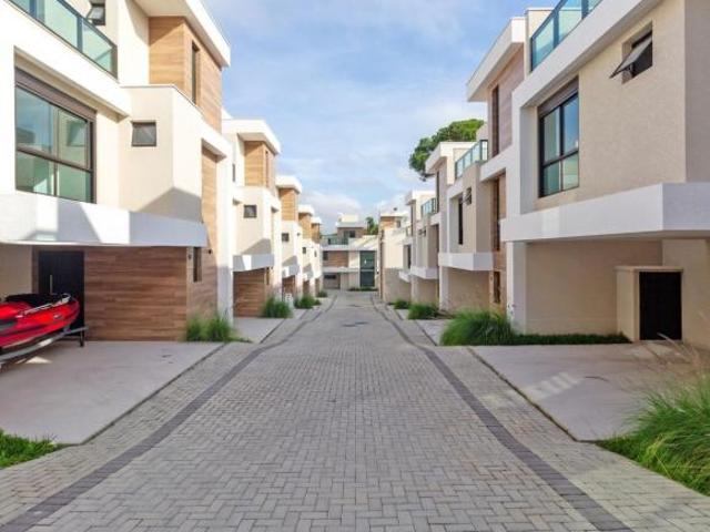 Casa para Venda em Curitiba, Santa Felicidade, 3 dormitórios, 1 suíte, 4 banheiros, 2 vagas