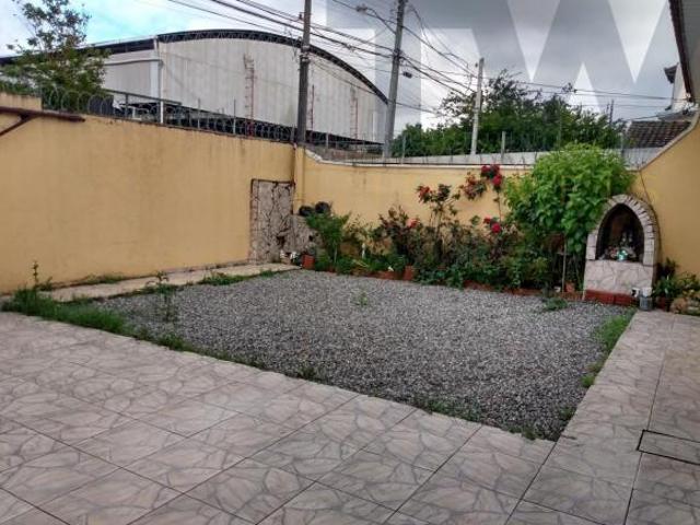 Casa para Venda em Curitiba, Santa Quitéria, 3 dormitórios, 1 suíte, 2 banheiros, 2 vagas