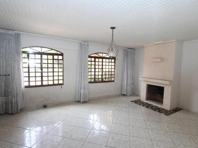 Casa para Venda em Curitiba, Santa Quitéria, 3 dormitórios, 1 suíte, 3 banheiros, 5 vagas