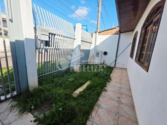 Casa 3 quartos com quintal e edicula