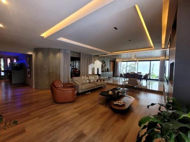 CASA PARA VENDA EM CURITIBA, TARUMÃ