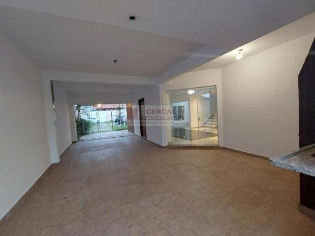 Casa para Venda em Curitiba, Tingui, 3 dormitórios, 1 suíte, 3 banheiros, 8 vagas
