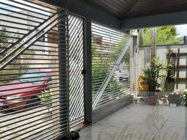 Casa para Venda em Curitiba, VITÓRIA RÉGIA, 3 dormitórios, 1 banheiro, 2 vagas