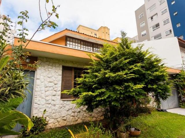 Casa para Venda em Curitiba, Vila Izabel, 2 dormitórios, 2 suítes, 3 banheiros, 5 vagas