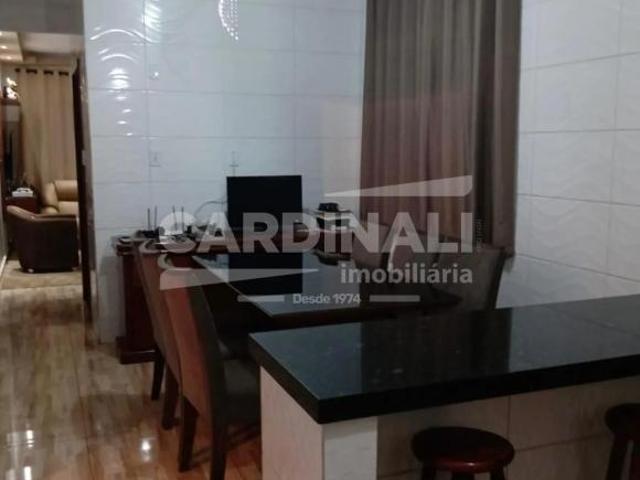 Casa para venda em Antônio Marincek de 96.00m² com 3 Quartos, 1 Suite e 2 Garagens