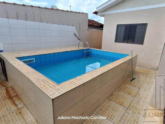 Casa para venda em Antônio Marincek de 150.00m² com 3 Quartos, 1 Suite e 2 Garagens