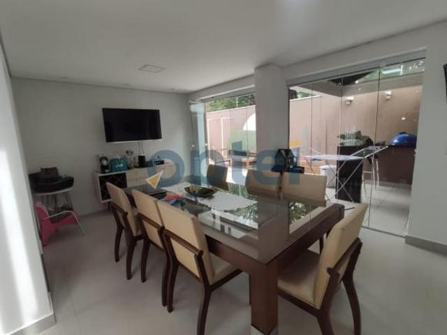Casa para venda em Anchieta de 165.00m² com 3 Quartos, 3 Suites e 3 Garagens