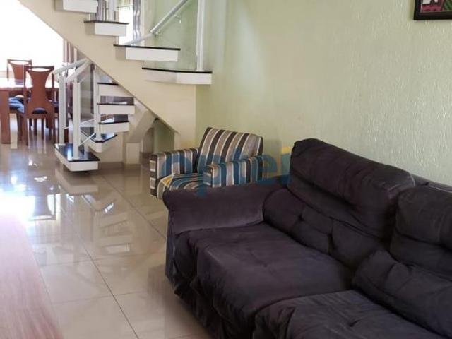 Casa para venda em Anchieta de 196.00m² com 4 Quartos, 2 Suites e 2 Garagens